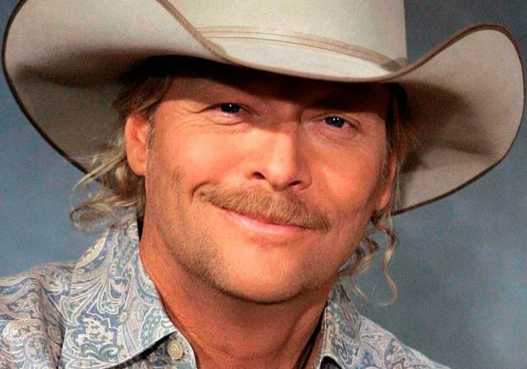 A Timeless Hymn Revisited: Alan Jackson’s “Amazing Grace” - Timeless Music