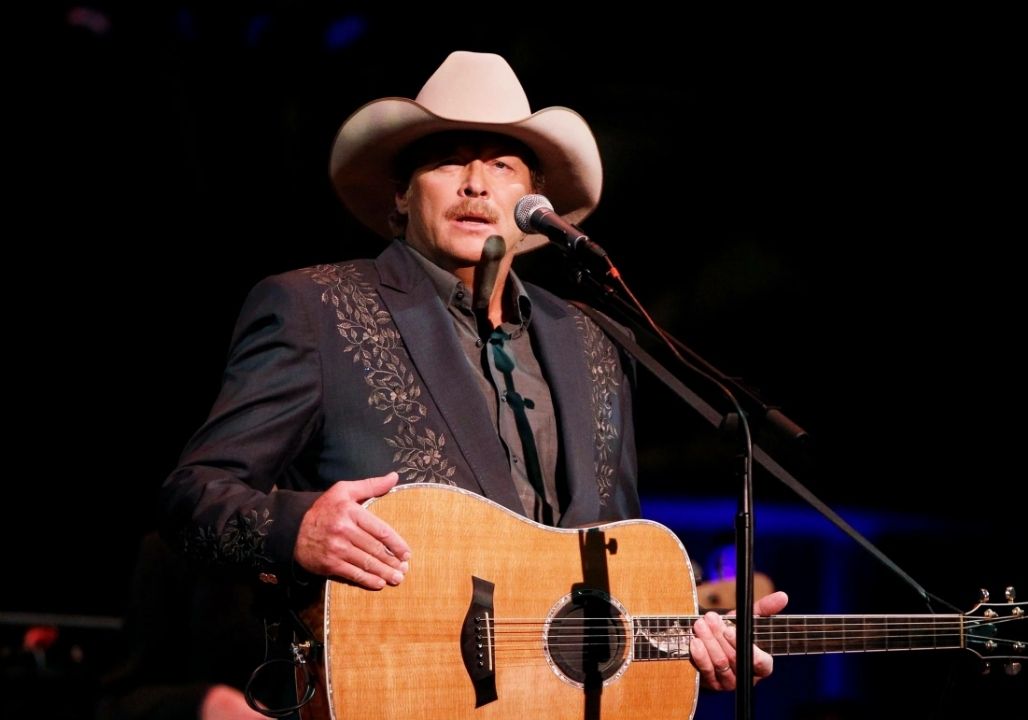 Alan Jackson - Chasin' That Neon Rainbow - Timeless Music