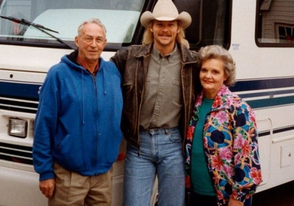 Alan Jackson - Drive (For Daddy Gene) - Timeless Music