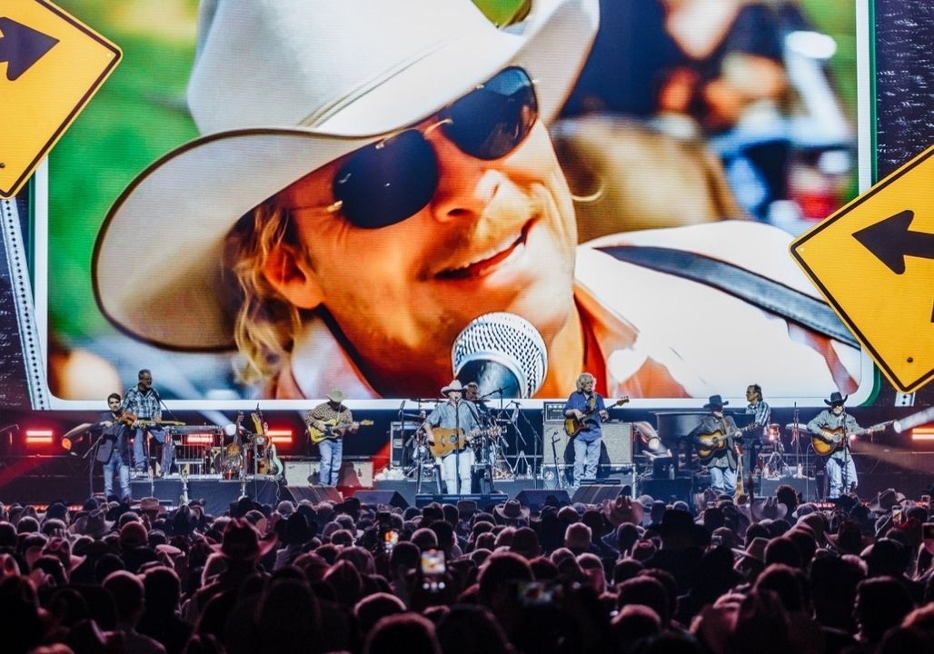 Alan Jackson's Last Call Tour: The Future of Country Music in Question ...