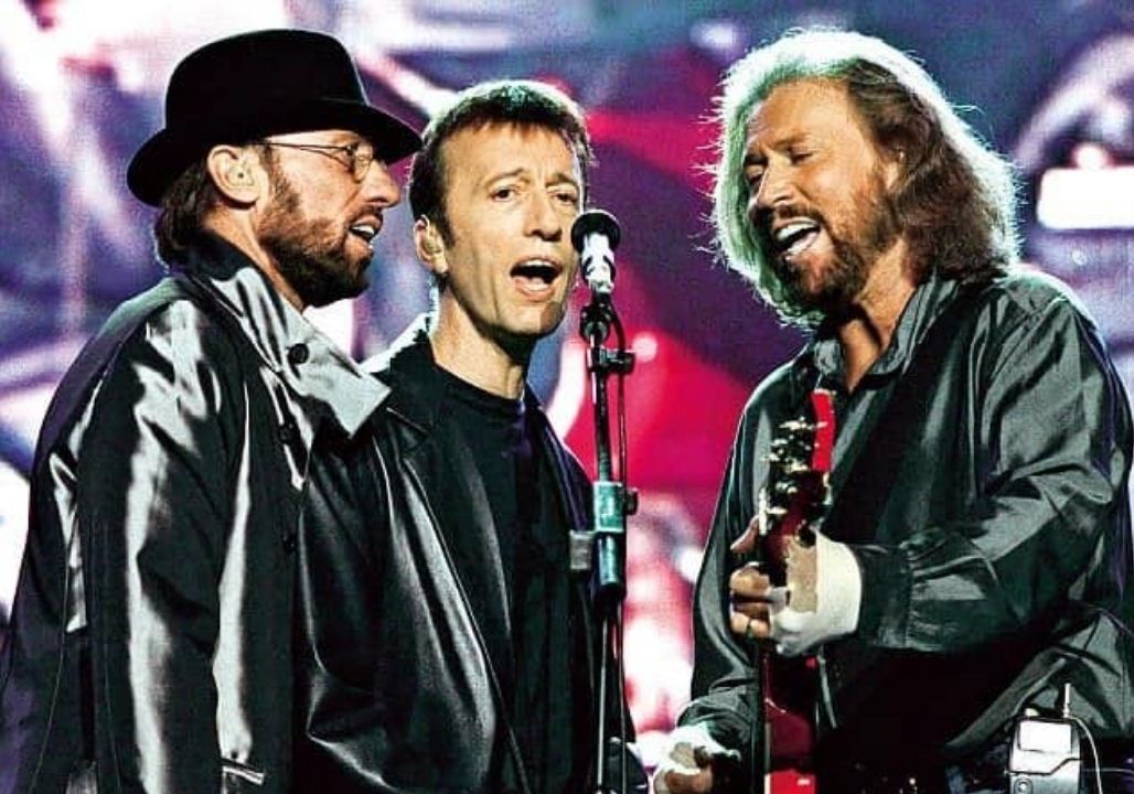 Bee Gees – Love Never Dies - Timeless Music