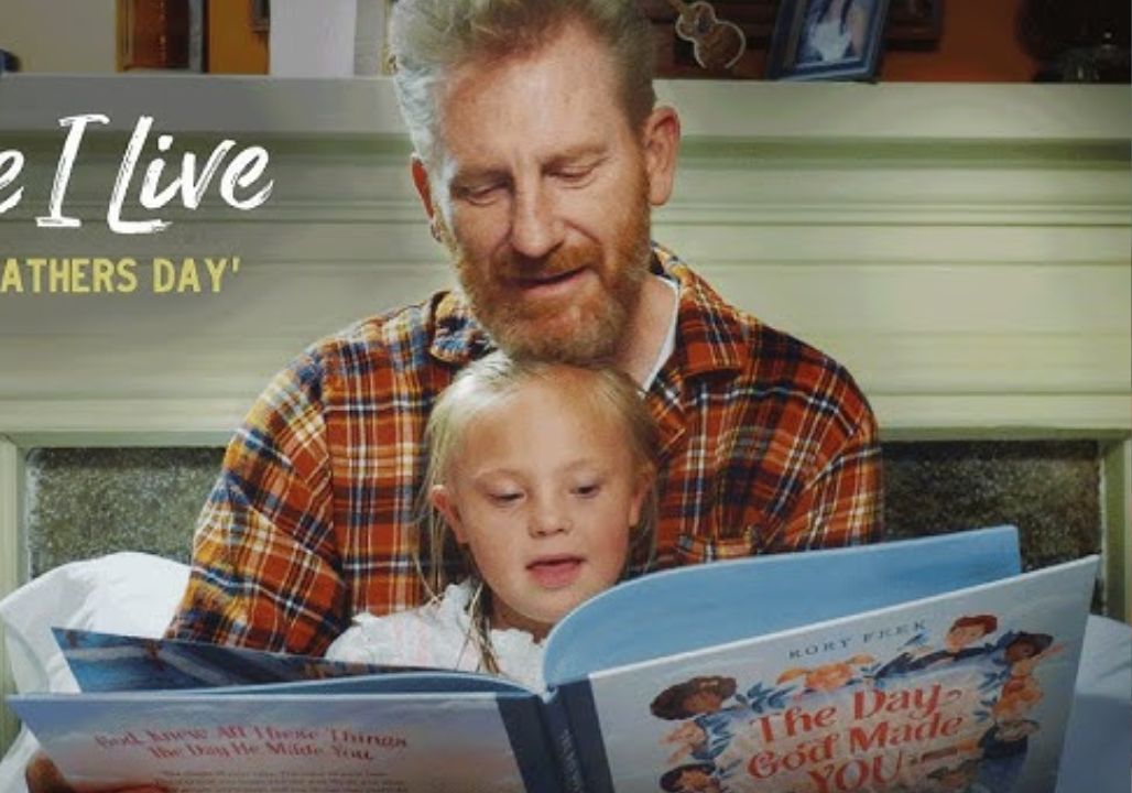 Cherishing the Heartwarming Bond of “Papa What If” by Rory Feek ...