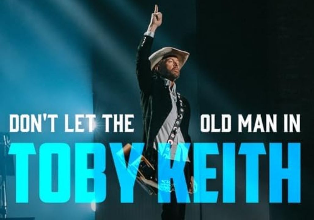 Toby Keith Performs “Don’t Let The Old Man In” For The Last Time On ...