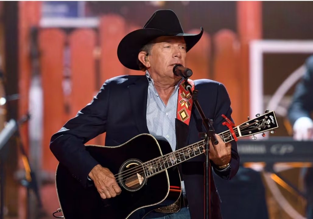 SAD NEWS: About An Hour Ago, Tragedy Strikes in Miami — Stage Collapses ...