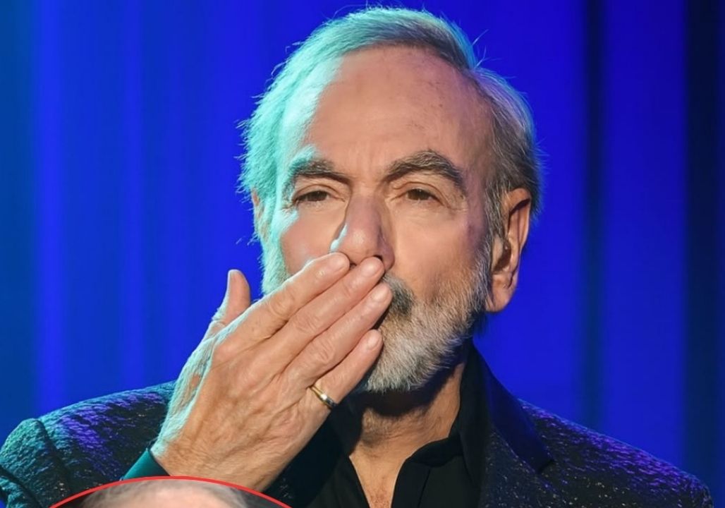Neil Diamond VERY SAD NEWS: 30 Minutes Ago in New York City, New York ...