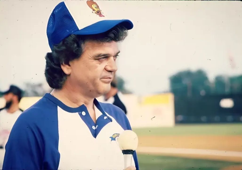 Conway Twitty – This Time I’ve Hurt Her More Than She Loves Me ...